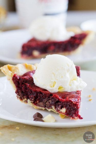 Red Velvet Cookie Pie - Taste and Tell