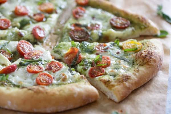 Pesto Pizza - Taste and Tell