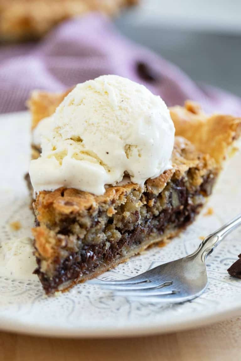 Chocolate Chip Cookie Pie - Taste and Tell